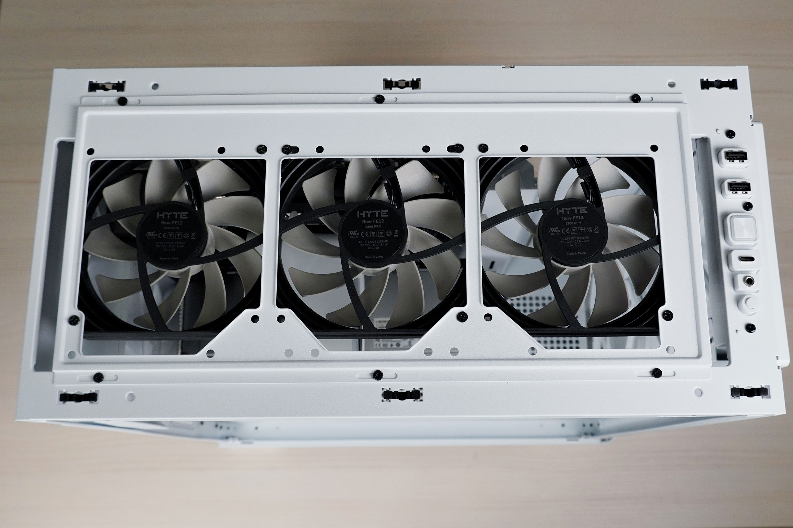 Обзор корпуса APNX C1