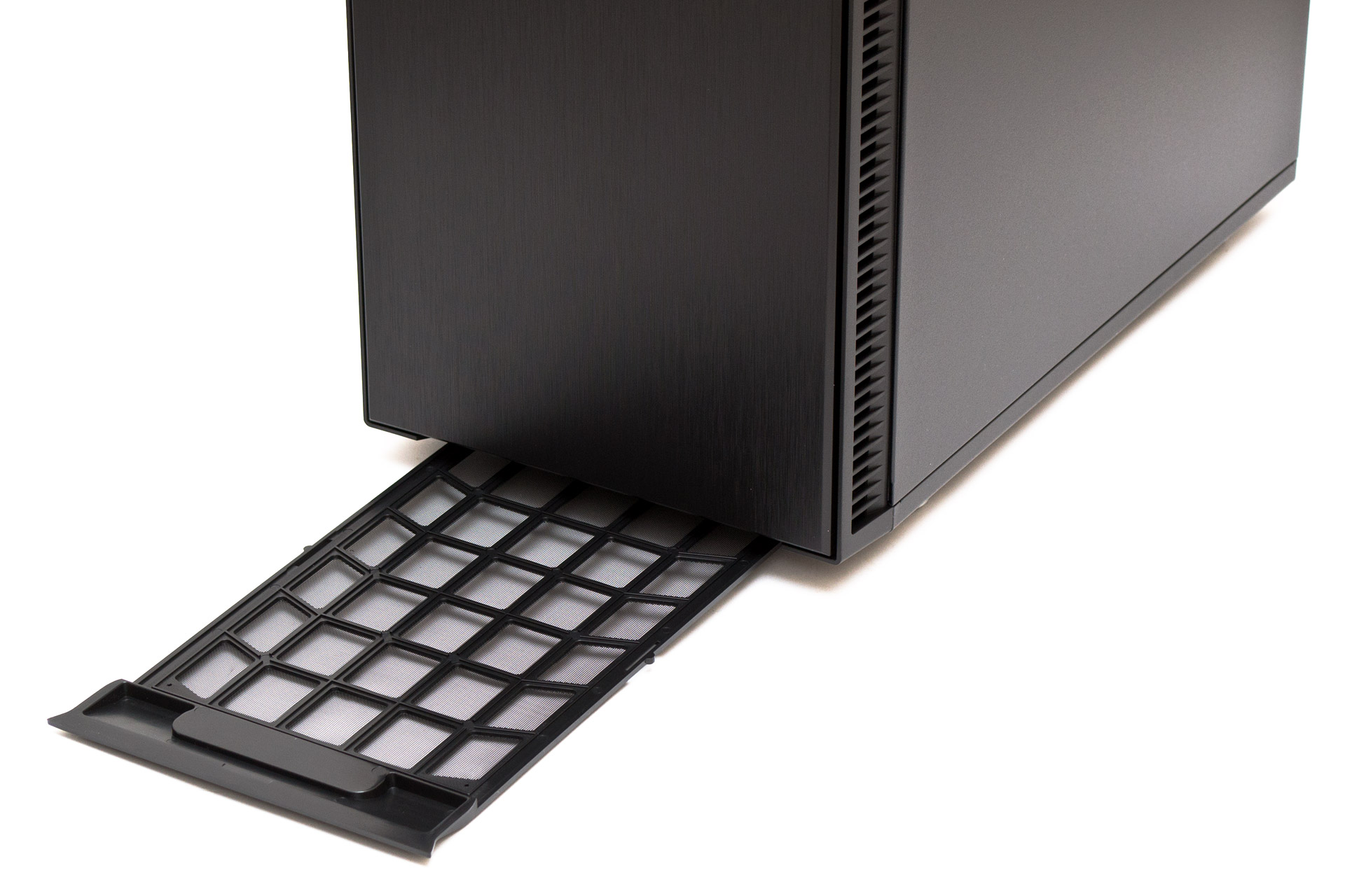 Обзор корпуса Fractal Design Define Mini C