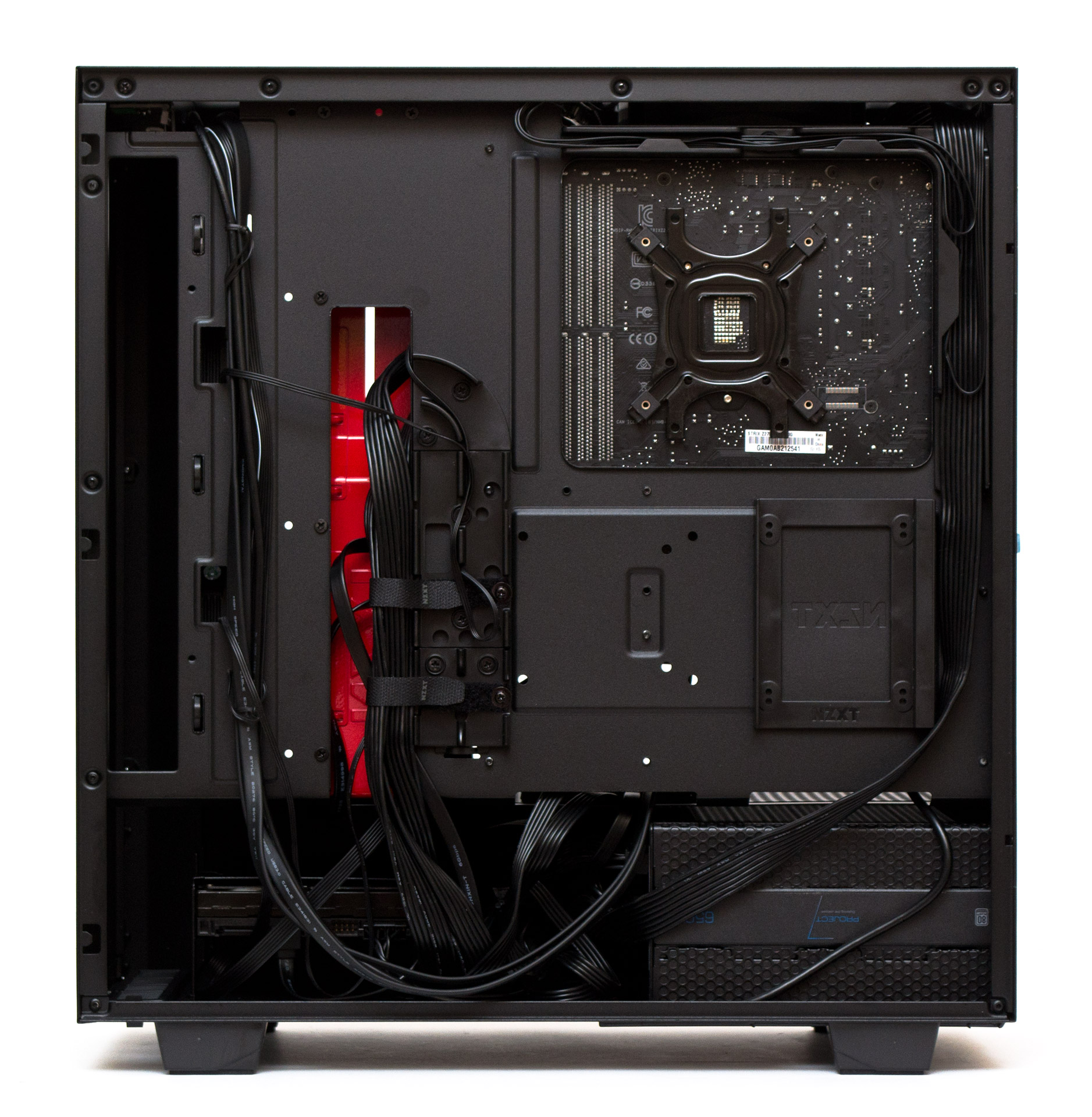 Обзор корпуса NZXT H500