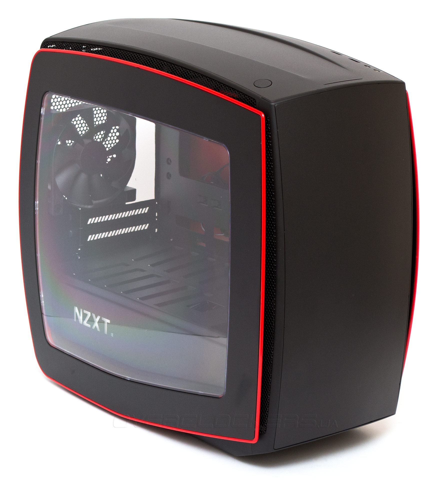 Обзор корпуса NZXT Manta для плат Mini-ITX