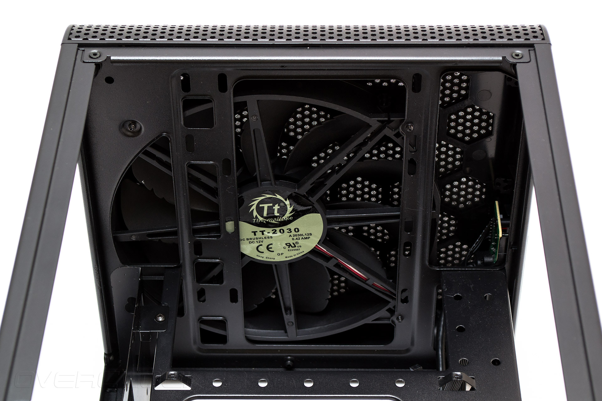 Обзор корпуса Thermaltake Core V1