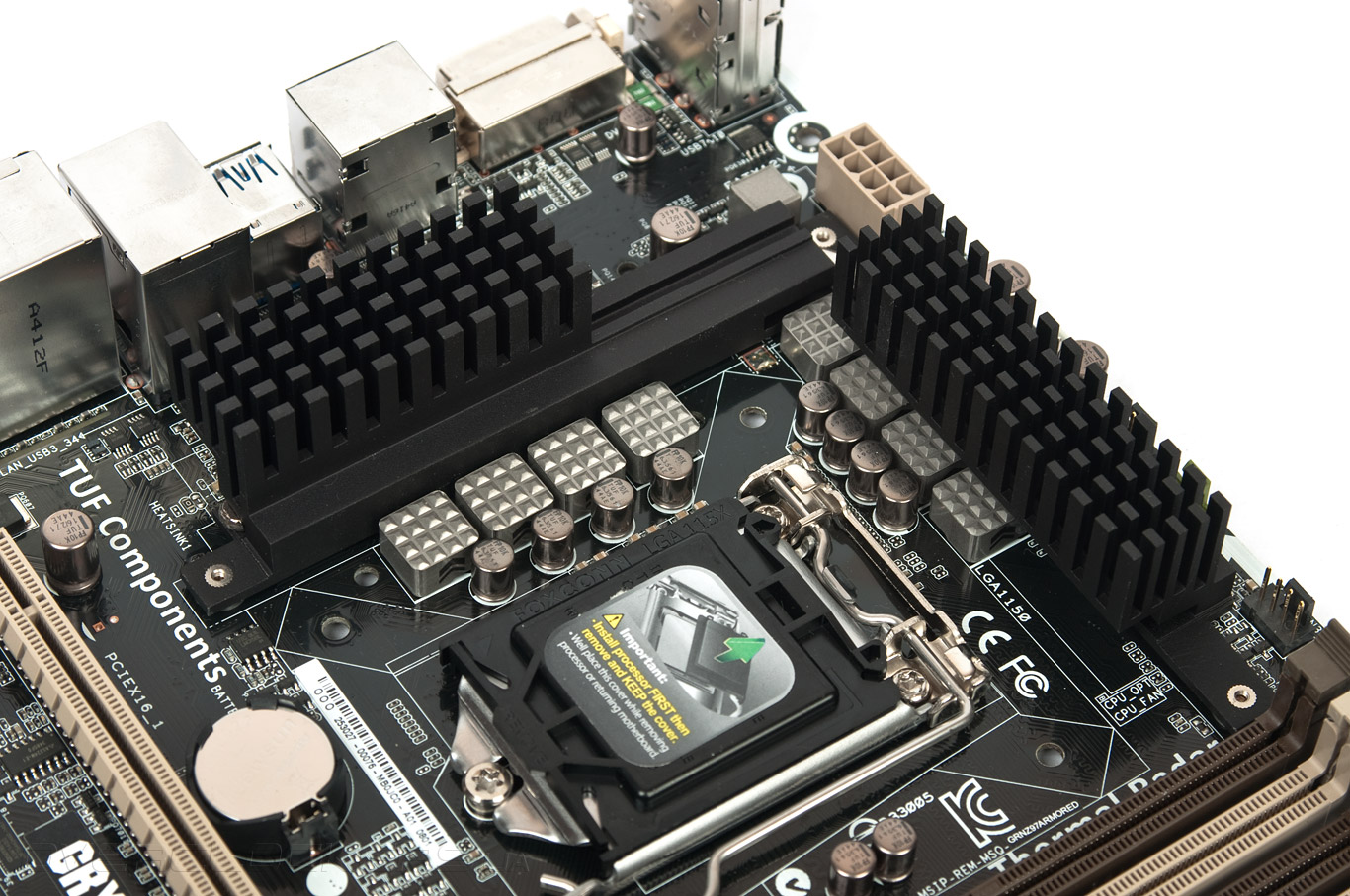 Обзор материнской платы ASUS Gryphon Z97 Armor Edition для процессоров ...