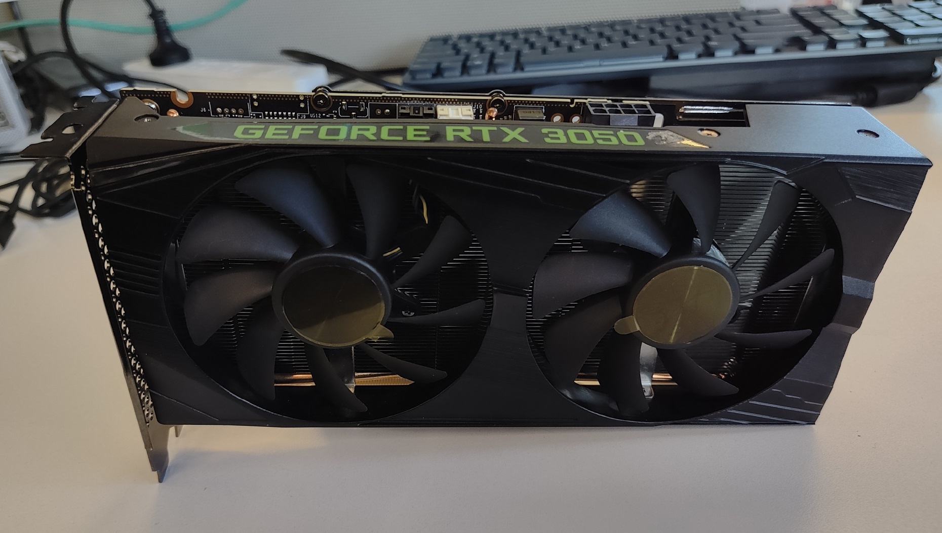 Видеокарта GeForce RTX 3050 для OEM-рынка получила урезанный GPU