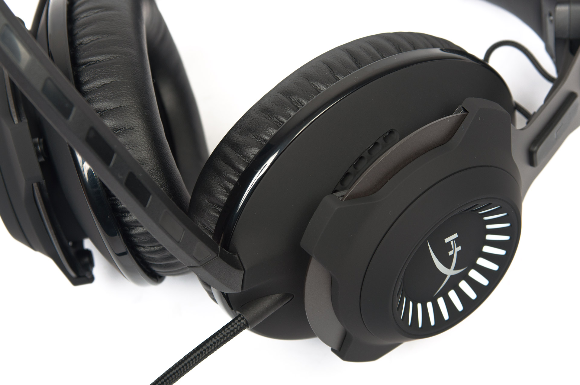 Обзор игровой гарнитуры HyperX Cloud Revolver S