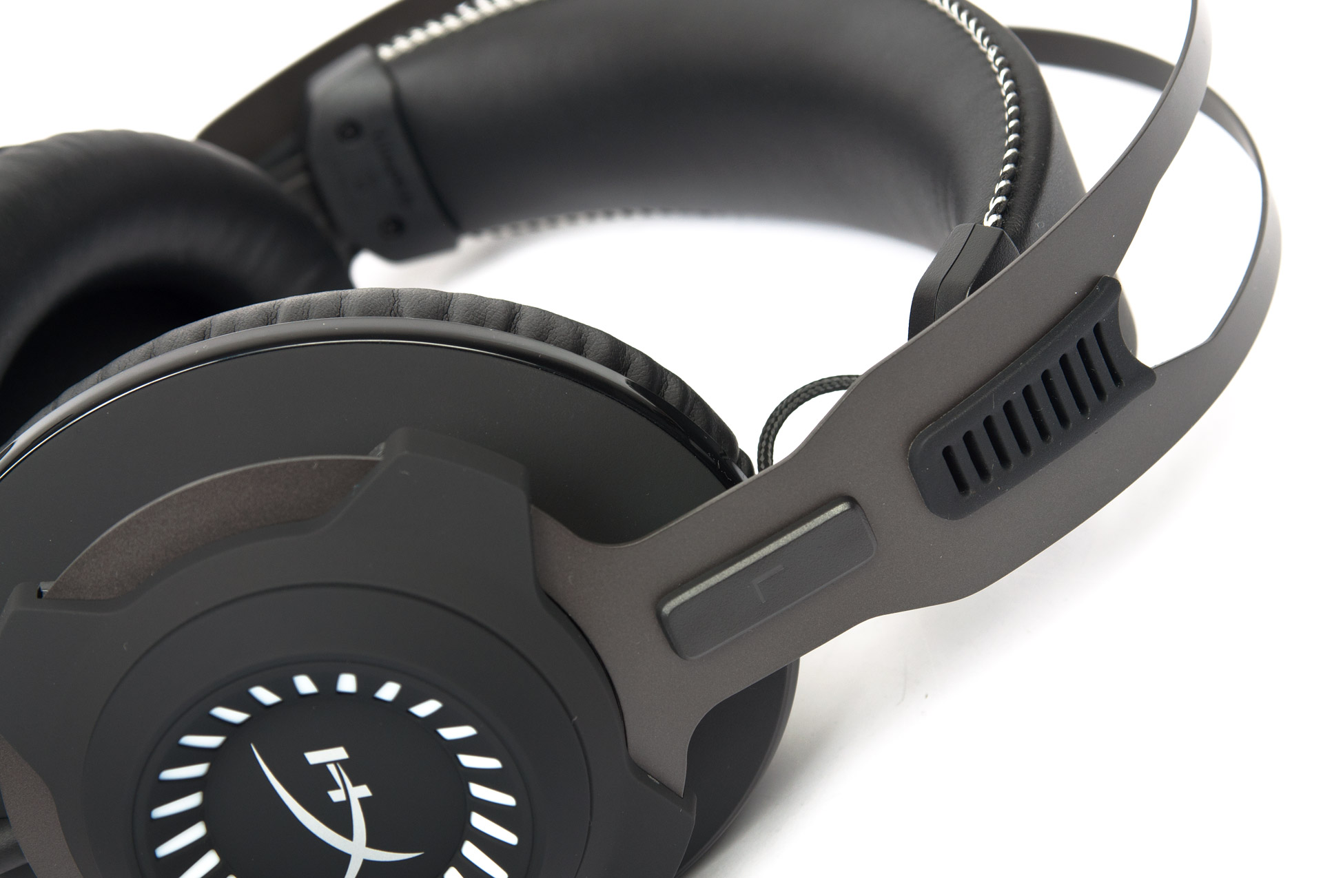 Обзор игровой гарнитуры HyperX Cloud Revolver S