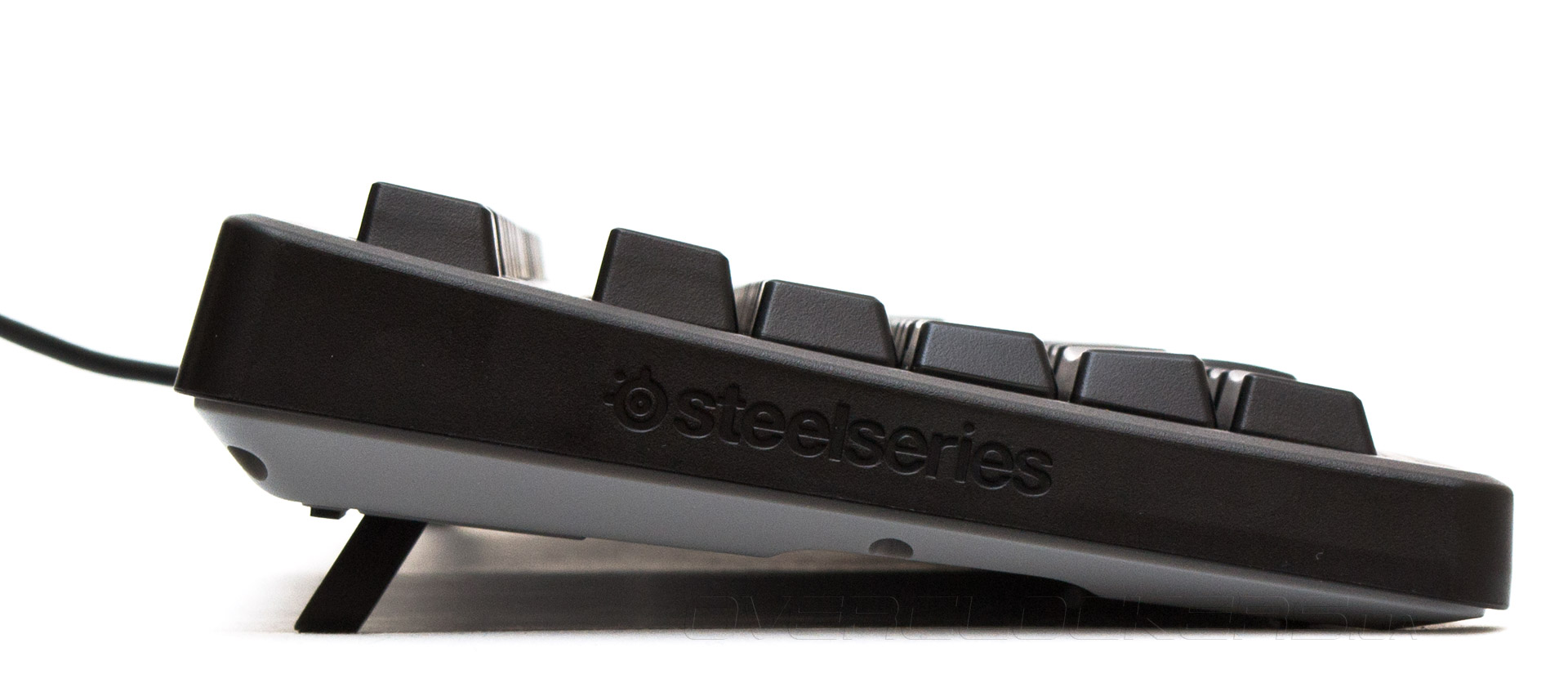 Обзор игровой клавиатуры SteelSeries Apex 100