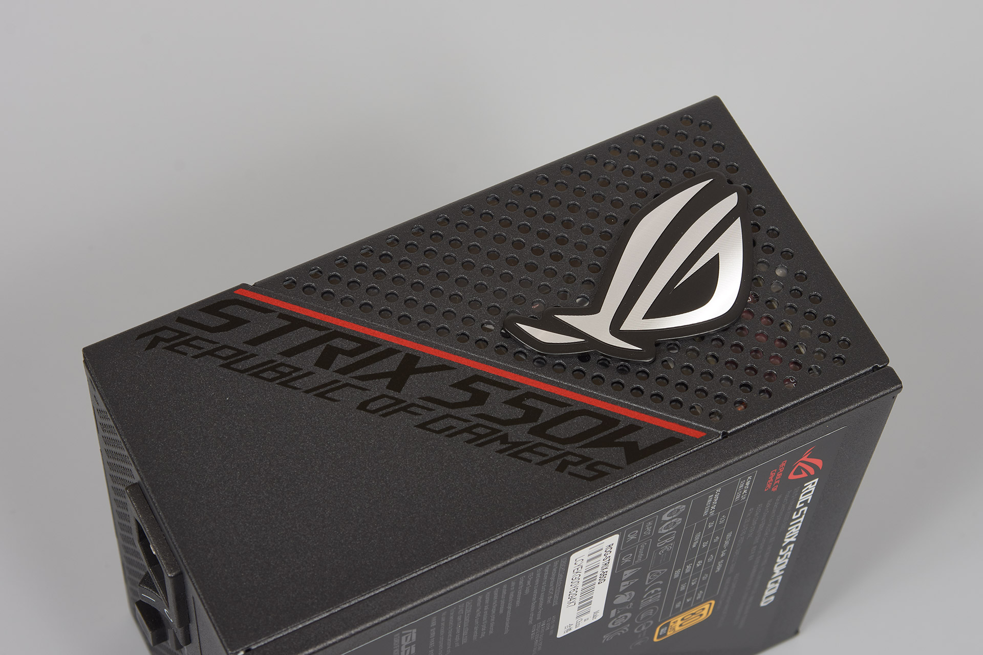 Обзор блока питания ASUS ROG-STRIX-550G мощностью 550 Вт