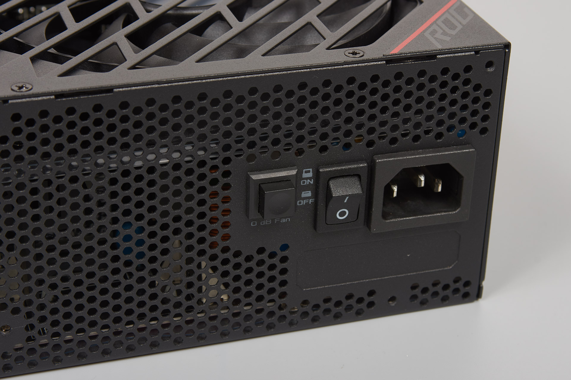 Обзор блока питания ASUS ROG-STRIX-550G мощностью 550 Вт