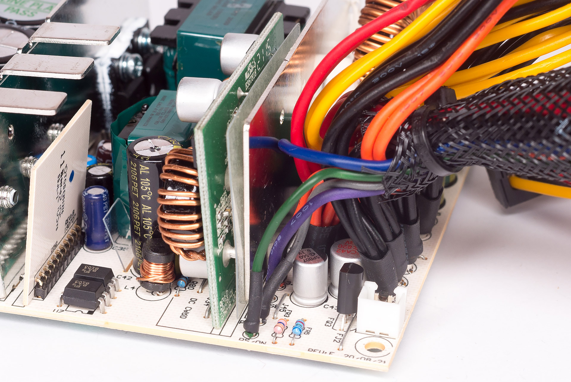 Обзор блока питания Chieftec Smart BFX-450BS формата SFX и мощностью 450 Вт