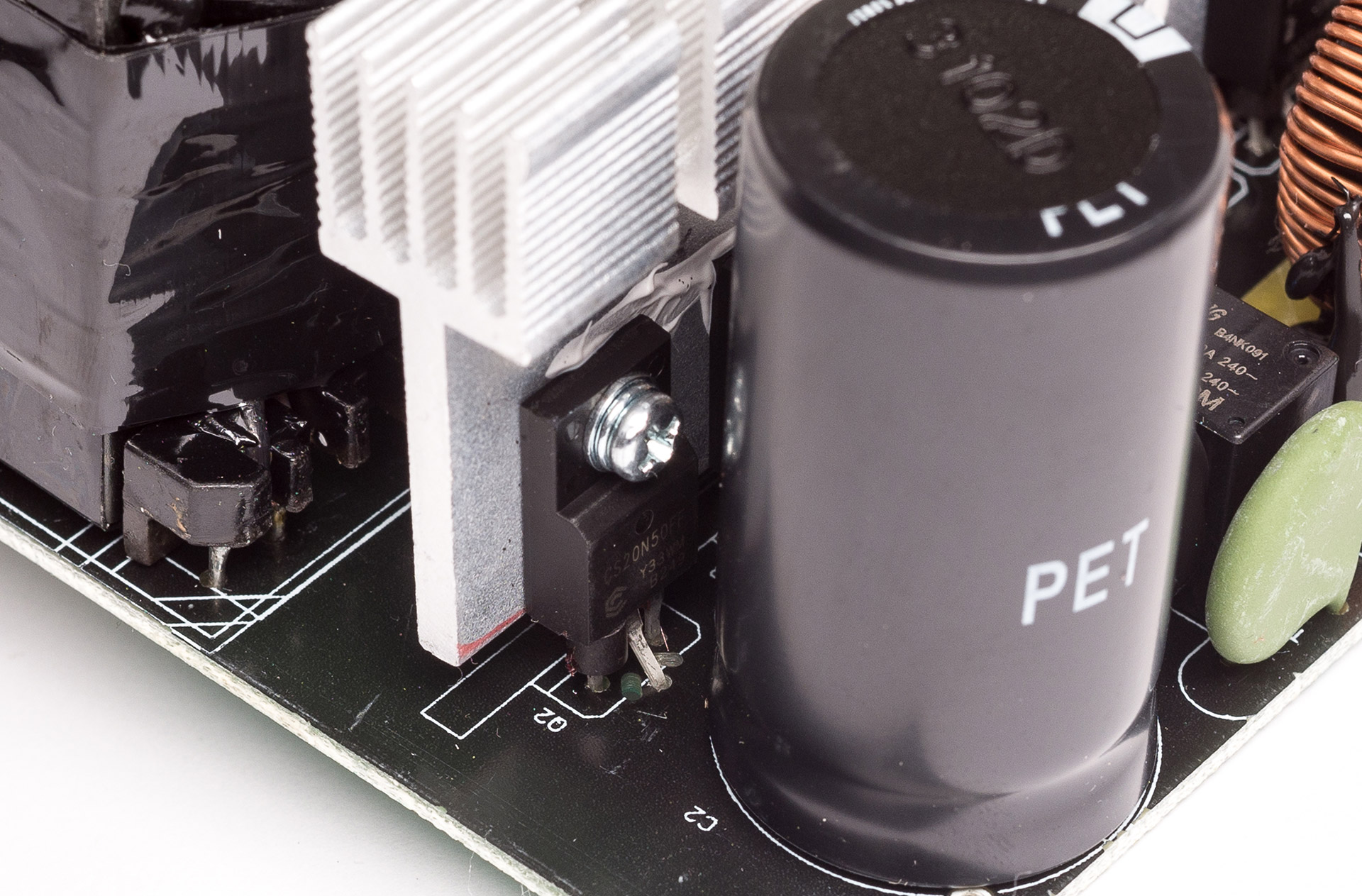 Обзор блока питания DeepCool PF700 мощностью 700 Вт