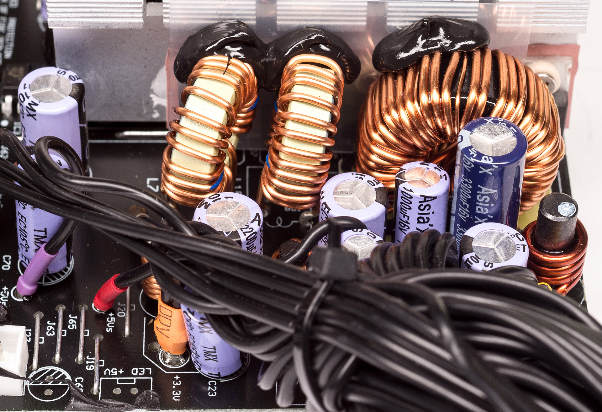 Обзор блока питания DeepCool PF700 мощностью 700 Вт