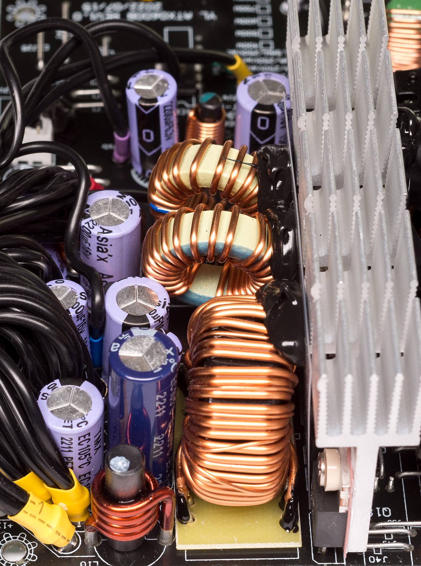 Обзор блока питания DeepCool PF700 мощностью 700 Вт